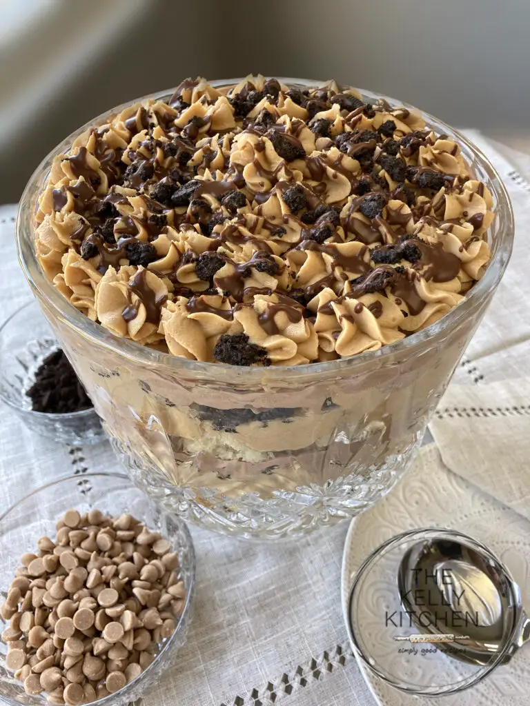 Peanut Butter Chocolate Dream Trifle - THE KELLY KITCHEN