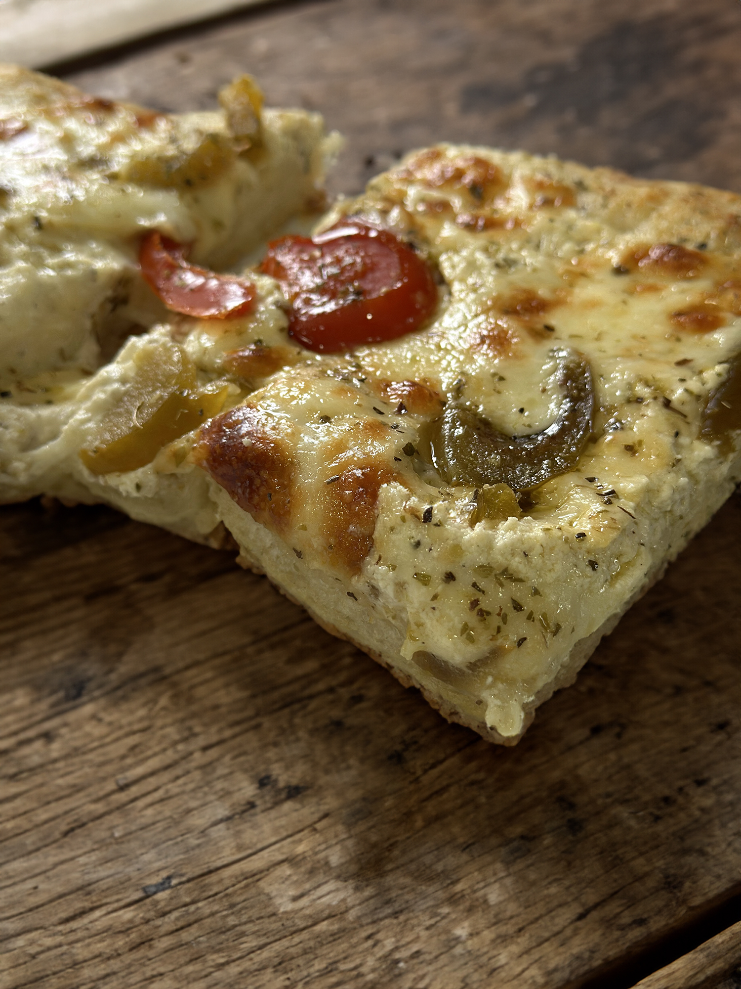 White Sicilian Pizza - THE KELLY KITCHEN