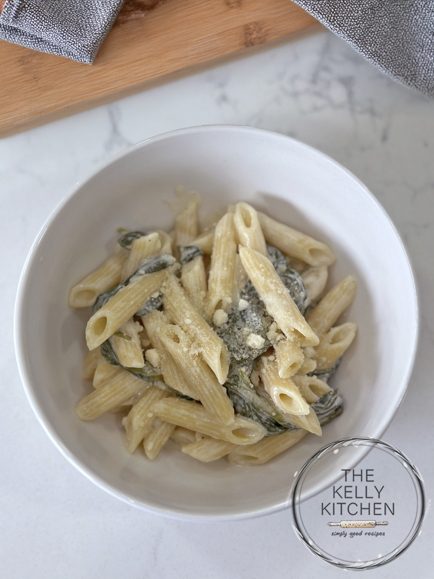 Quick Creamy Spinach and Garlic Pasta - THE KELLY KITCHEN